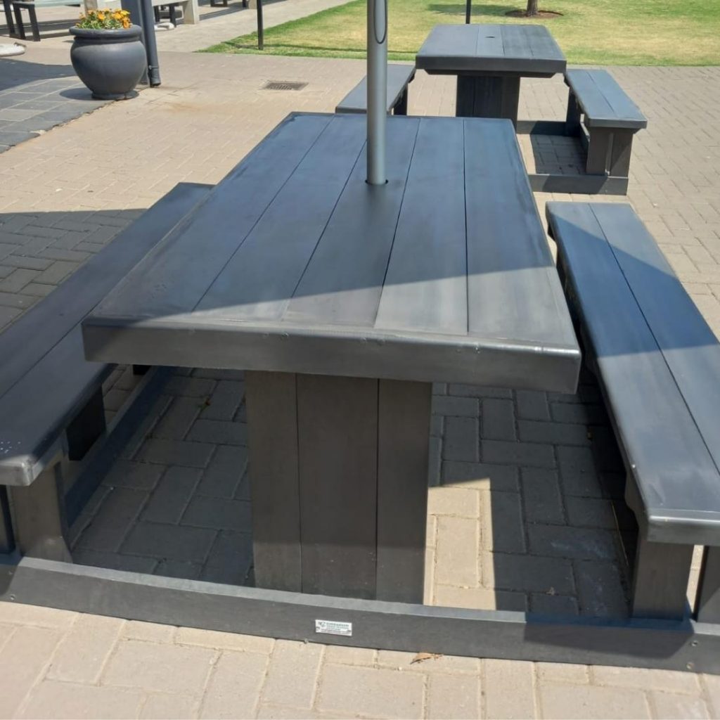 Top-Slatted Picnic Table Set – Evergreen Global Structures