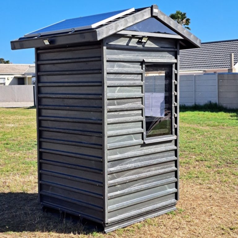 Deluxe Off-Grid Guard Hut – Evergreen Global Structures